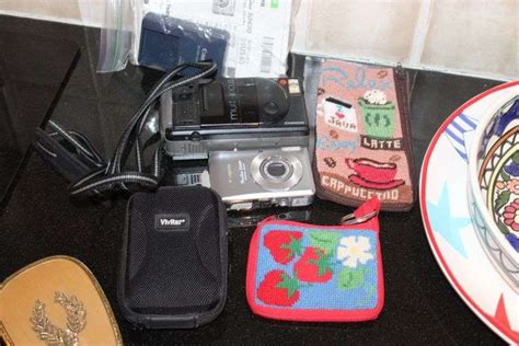 Cameras Small Dishes Auction Ohio