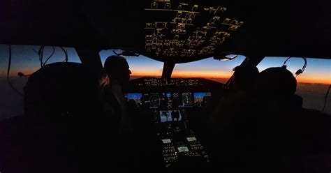 A Bordo Del Boeing 787 De Enrique Piñeyro Que Recorre El Mundo