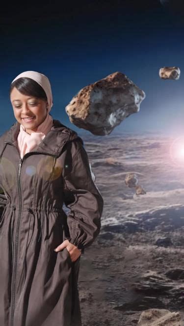 ريانة برناوي أول رائدة فضاء عربية نجمة غلاف عدد أكتوبر