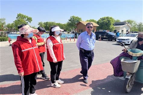 桓台县人民政府 基层信息 【三提三争，提效争先】桓台县城南学校走进马踏湖湿地公园开展“爱心献社会，真情暖人心”志愿服务活动