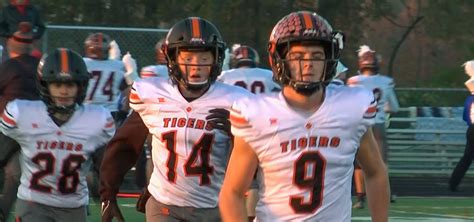 Waverlys Season Ended By Clinton Massie For Second Season In A Row