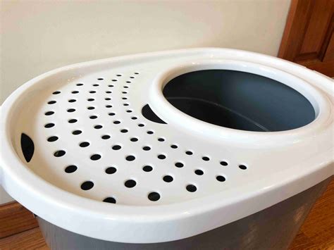 Iris Top Entry Cat Litter Box With Scoop A Stylish Budget Friendly Pick