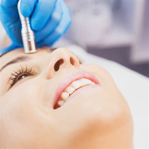 Effective Acne Treatments For Visible Clear Skin That Lasts Randr
