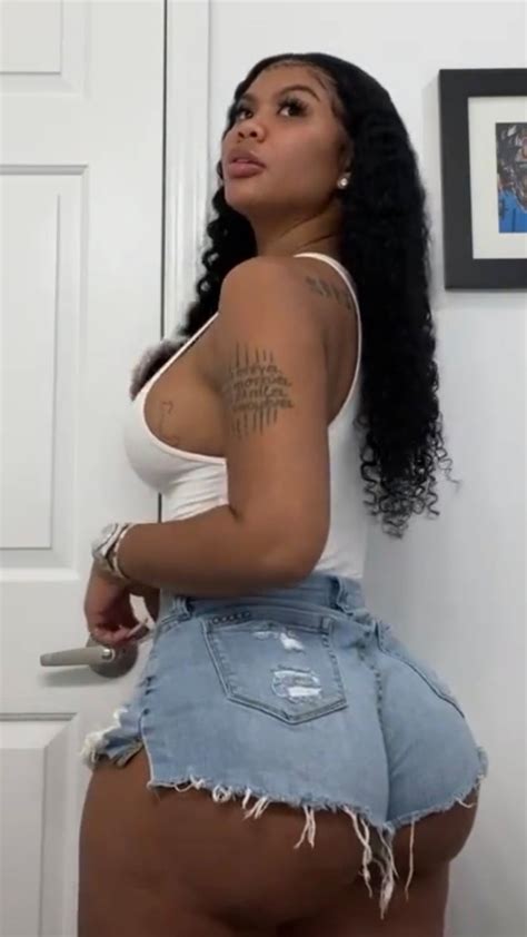 Chin3s3 Kitty Shesfreaky