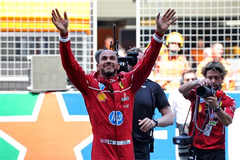 「彼を見ると、あれほど勝ち続けた理由がわかる」7度のf1王者ハミルトンがフェラーリに与える影響は結果だけにとどまらず F速公式サイト