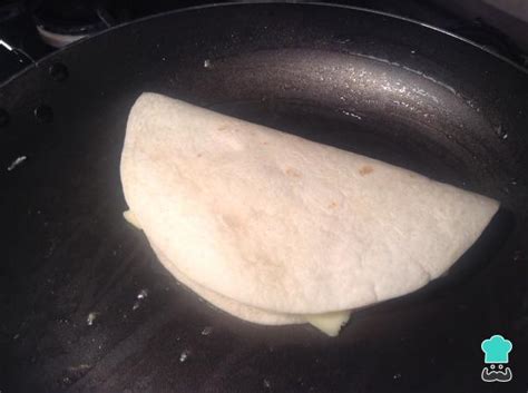 Quesadillas de pollo y queso mozzarella Fácil