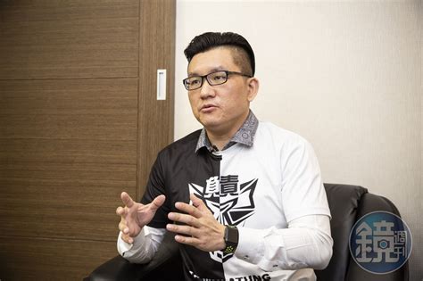 童仲彥詐領助理費遭判刑 今獲假釋出獄 鏡週刊 Mirror Media