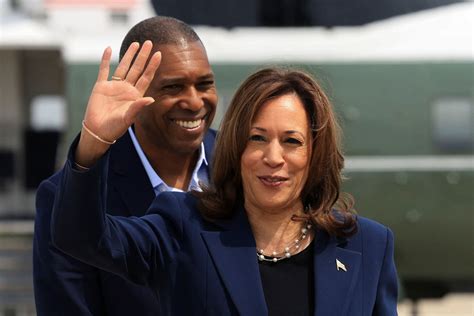 Encuesta Da Ventaja De Dos Puntos A Harris Sobre Trump En La Carrera