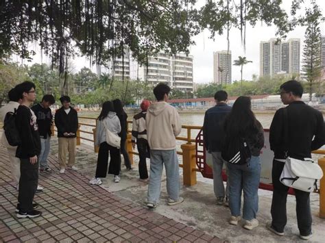 电子专业党支部学习参观清风园廉洁文化阵地 广东石油化工学院电子信息工程学院