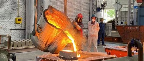 劳动创造幸福丨从炼钢工到高级技师 他用青春和汗水创造奇迹廖仲宾冶炼钢水