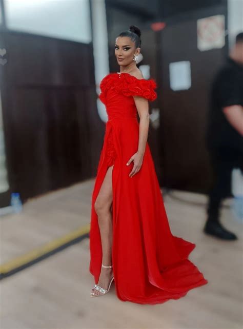 Andrijana Janevska On Linkedin Неколку фотографии од вчерашниот ревијален настап на Макфест