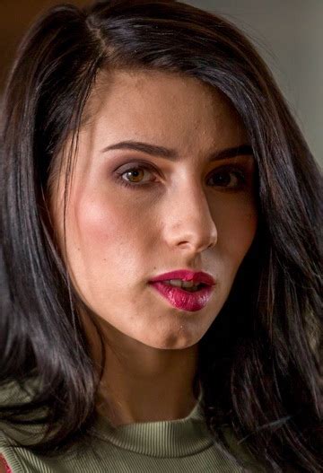 Nelly Kent Asstraffic