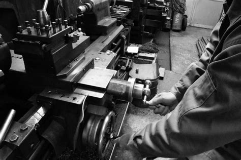 「sm490材の基礎知識：圧縮強度を徹底解説」 鉄×旋盤加工製作所｜鉄×旋盤加工に特化