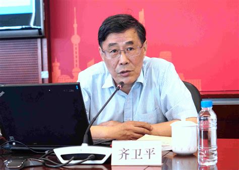 市教卫工作党委举行中心组（扩大）学习会及读书班教育