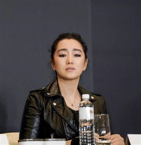 鞏俐拒絕金馬頒獎，李安只得獨自上台，網友：尷尬了 每日頭條
