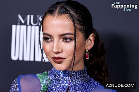 Isabela Merced Sexy Flaunts Her Hot Figure And Legs At Universal Music