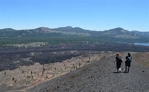Volcanic Landscapes Volcanoes Craters And Lava Flows Us National