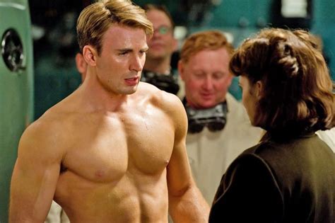 What Happened To The Muscles But Still Handsome Chris Evans Looks