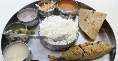 ভাতের সঙ্গে যেসব খাবার খাওয়া উচিত নয়