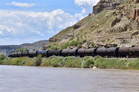 Down The Line Local Officials Spar Over Oil Trains In The Heart Of Rep