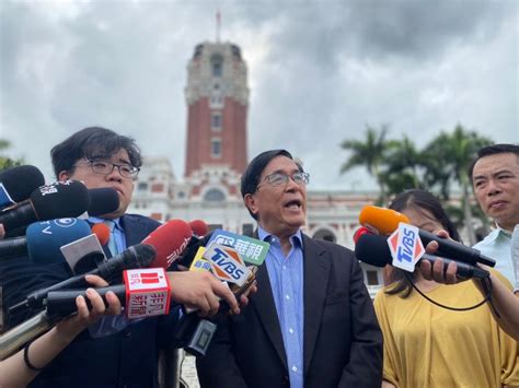 影／陳水扁總統府請願 轟《選罷法》修法「違憲中的違憲」 政治快訊 要聞 Nownews今日新聞
