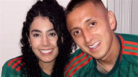 Chivas Roberto Alvarado Sorprende A Su Esposa E Hija Con Serenata
