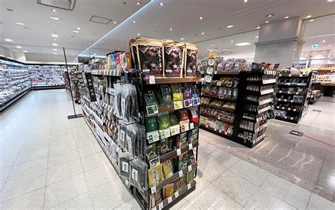 北野エース 川西阪急スクエア店 個性あふれる専門店 株式会社エース