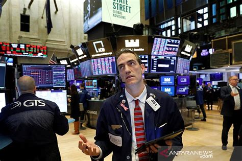 Wall Street Dibuka Lebih Rendah Di Tengah Kejatuhan Penjualan Ritel As