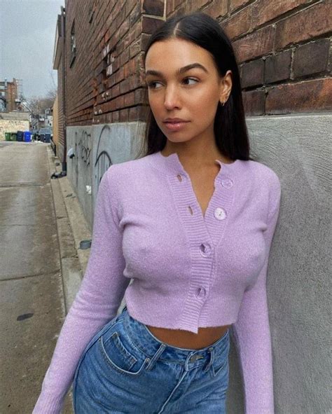 You Dont Need Your Bra 59 Pics