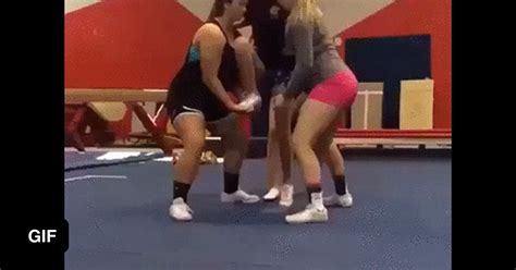 Some Impressive Cheerleading 9GAG