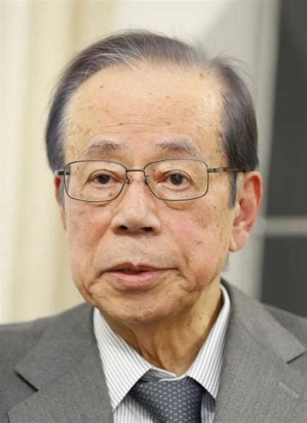 菅義偉官房長官「私人の行動。コメント控える」 福田元首相の南京大虐殺記念館訪問に 産経ニュース