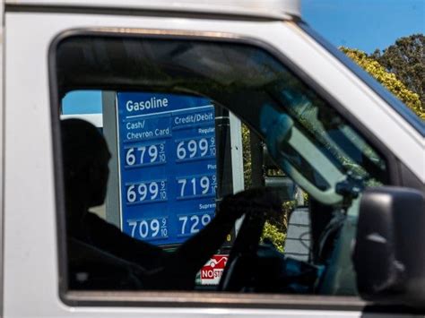 Gas Price Hits Record High 6466 In Los Angeles Soars Past June High