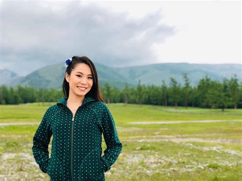 “Ододтой бүжиглэе” шоуны оролцогч бүжигчин Б Халиуны төрсөн өдөр тохиож байна Eguur Mn