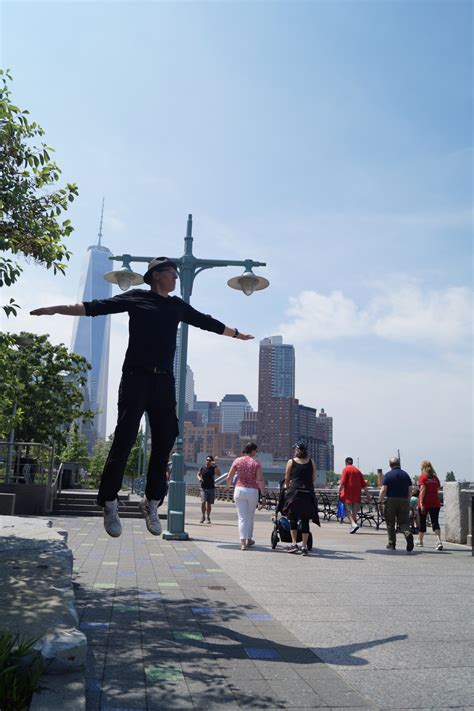 무료 이미지 뉴욕 도약 기념물 동상 미국 젊은 사람 무중력 하나의 세계 무역 센터 지구의 분위기 3632x5456 659218 무료 이미지