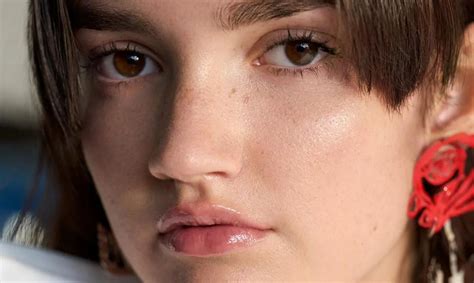 Cómo Hidratar La Piel En Verano Cuida Tu Piel Loréal Paris
