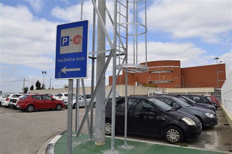 Generalitat ofrecerá unas 1 500 plazas gratuitas de aparcamiento de
