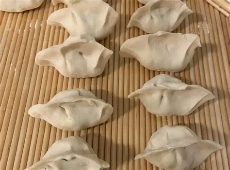 拌饺子馅时，放生油还是熟油？原来一直做错了，难怪饺子腥味重！