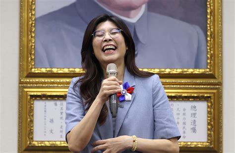 Who Is Cheng Li Wun Taiwans New Firebrand Opposition Leader Seen As