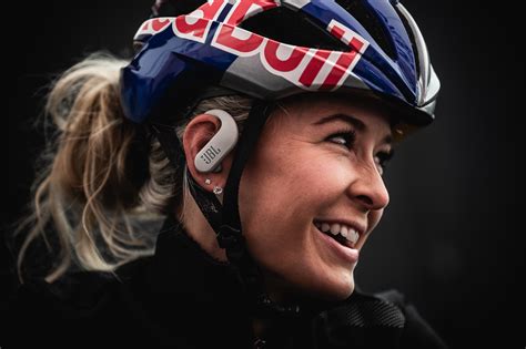 JBL Endurance Peak II Never Hurt Never Fall Out JBL Endurance Peak II Never Hurt Never Fall Out