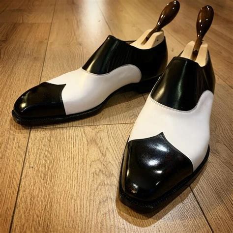 Handmade Men Black White Wingtip Shoes Men Classic Oxford Lace Up