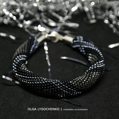 Покажу вам вот такой браслетик который скоро уедет жить к одной прекрасной девушке которая