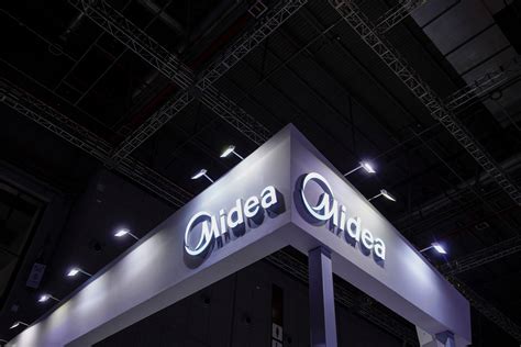 Mideas Strong Hong Kong Debut After 4 Bln Listing Boosts Outlook