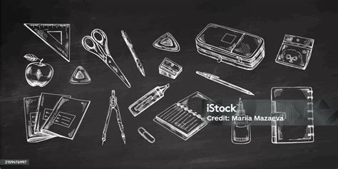 학교로 돌아 가기 손으로 그린 학용품 큰 스케치 세트 Doodle 개체 컬렉션 교육 개념 칠판 배경에 빈티지 스케치 요소 학교로
