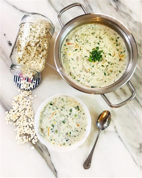 طرز تهیه سوپ شیر مجلسی و رستورانی با خامه، قارچ، جو پرک و مرغ