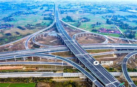 航拍成都“三绕”德阳至都江堰高速公路 图片 轩视界