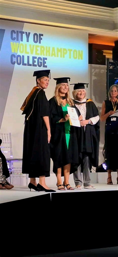 Emma Cole Assoc Cipd On Linkedin Today I Celebrated My Graduation For
