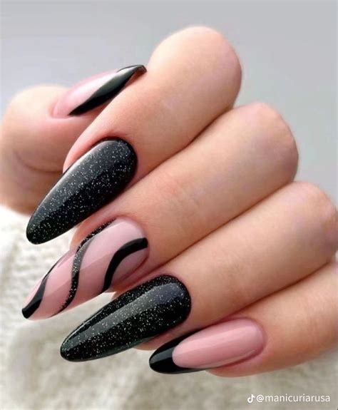 Pin De Bobbie Ruttenbur Em Hair Make Up Nails Em 2024 Unhas Pretas