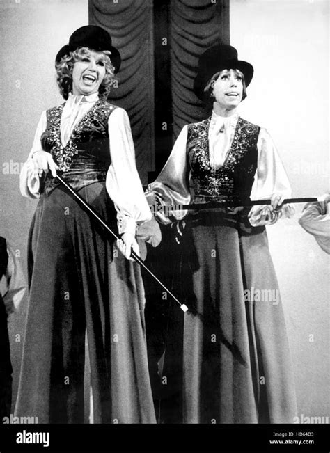 Sills And Burnett At The Met Beverly Sills Carol Burnett In Rehearsal