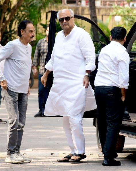 Salman Ranbir At Satish Kaushik Funeral Movies