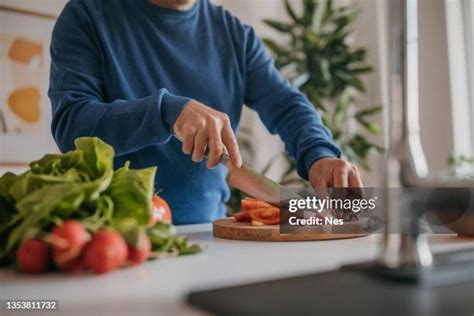 Cut Finger Cooking Photos And Premium High Res Pictures Getty Images